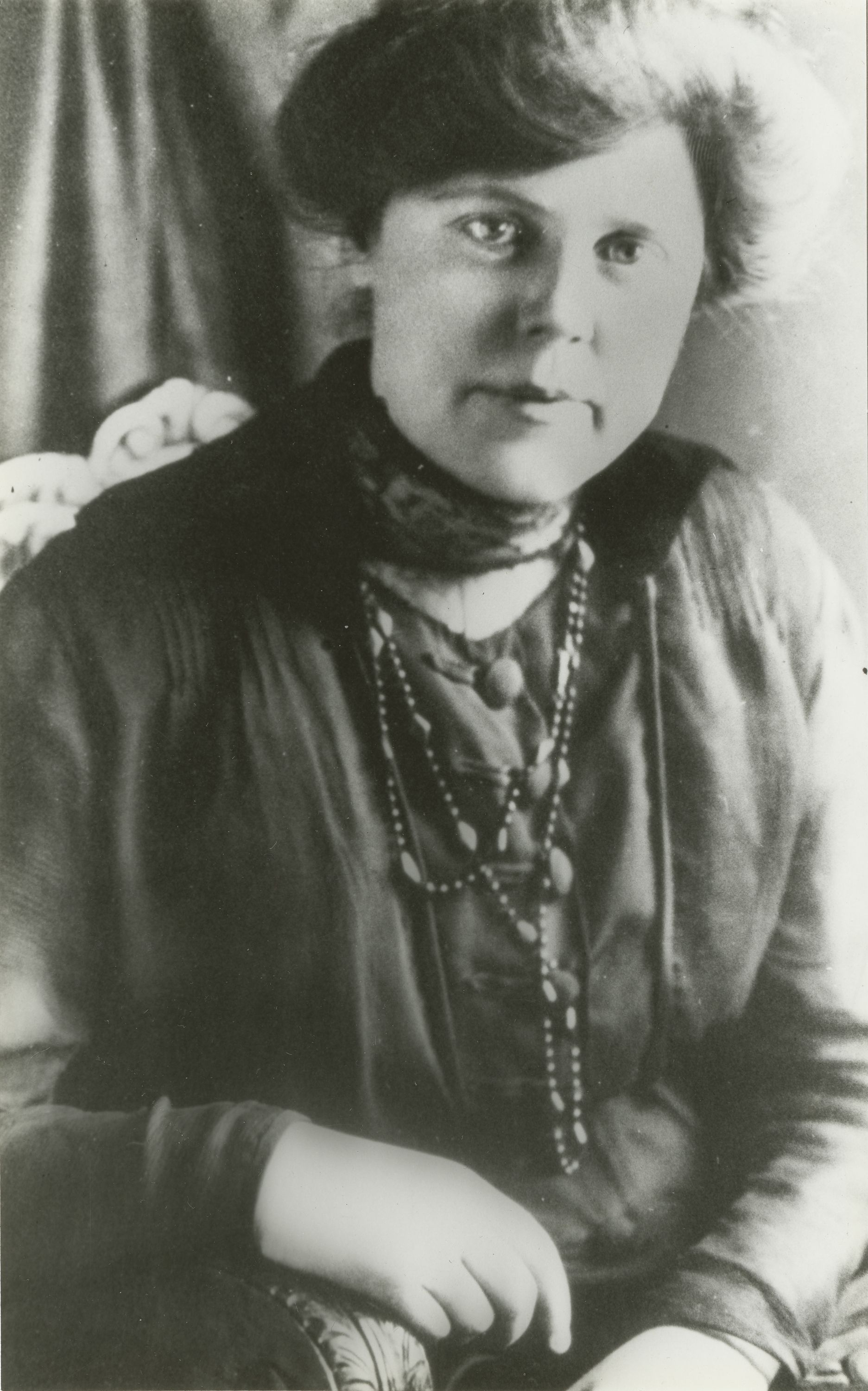 Lucy Burns - Alchetron, The Free Social Encyclopedia